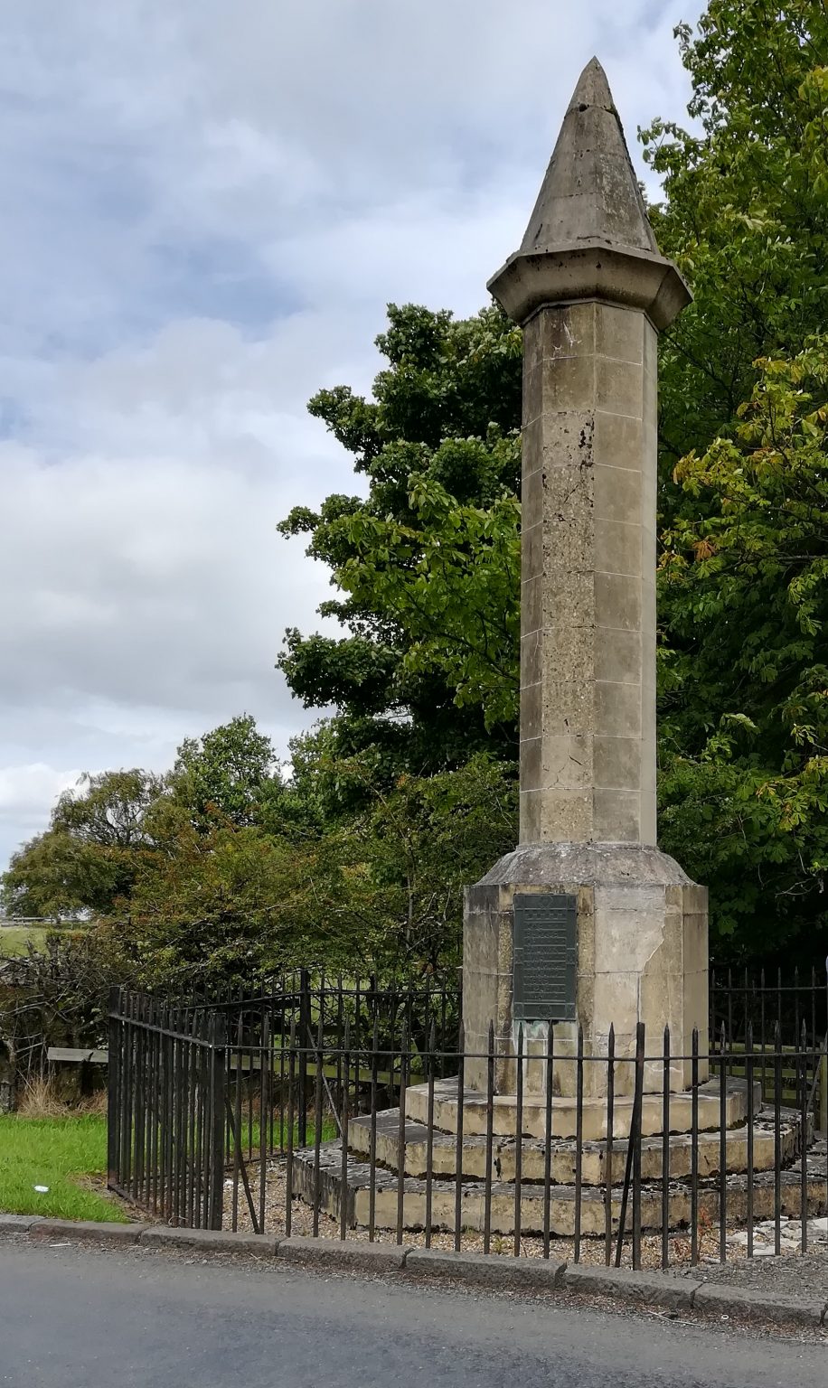 Falkirk Muir Battlefield Trail and Monument - Jacobite Scotland